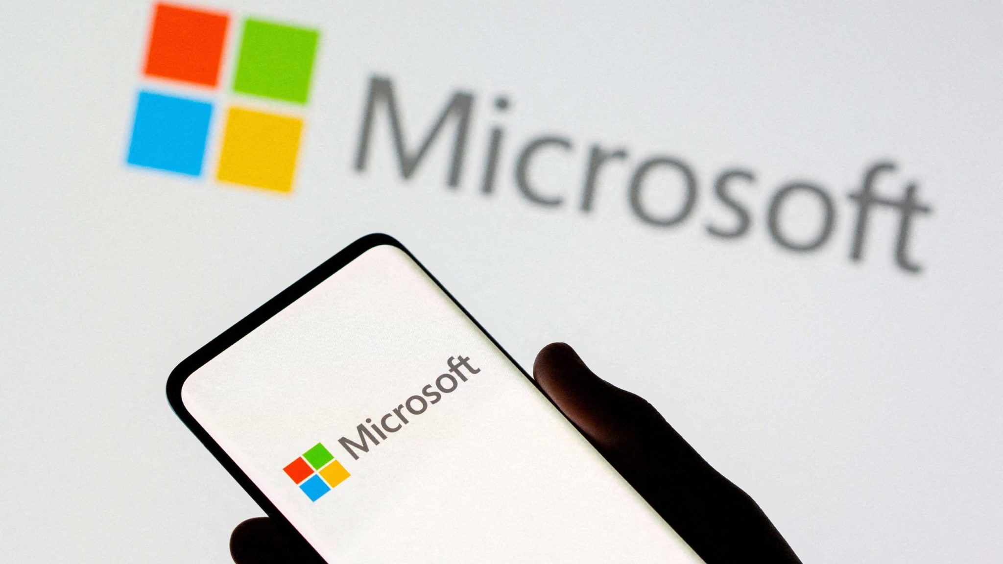 Microsoft Charged £1 Billion Lawsuit in UK - Forex News by FX Leaders